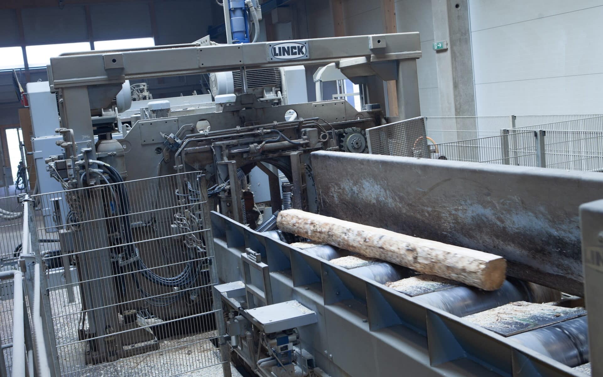 Carved from a very special wood | Agriculture and forestry | HANSA-FLEX