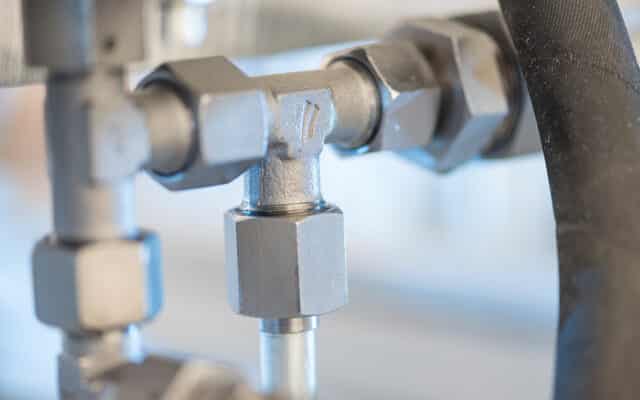 Hydraulikverschraubungen | Dichte & druckfeste Verbindungen | HANSA-FLEX